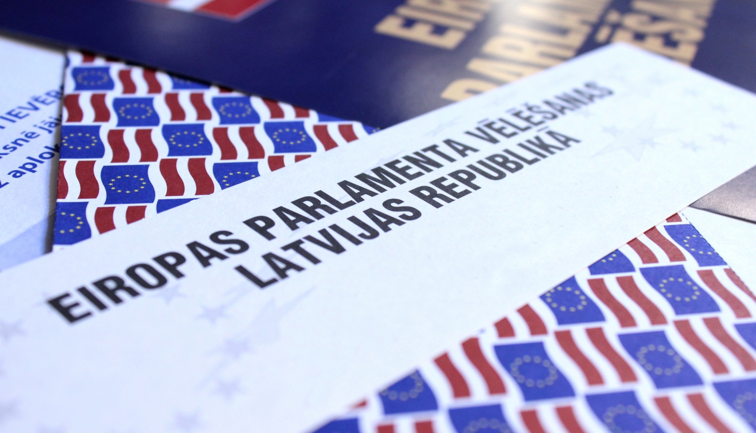 "Eirobarometrs": Aptuveni pusei Latvijas iedzīvotāju nav intereses par ...